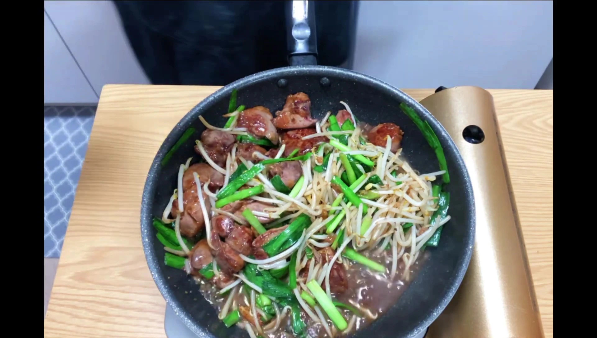 Liver and Chives Stir-Fry (Reba Nira Itame): Easy Japanese Recipe