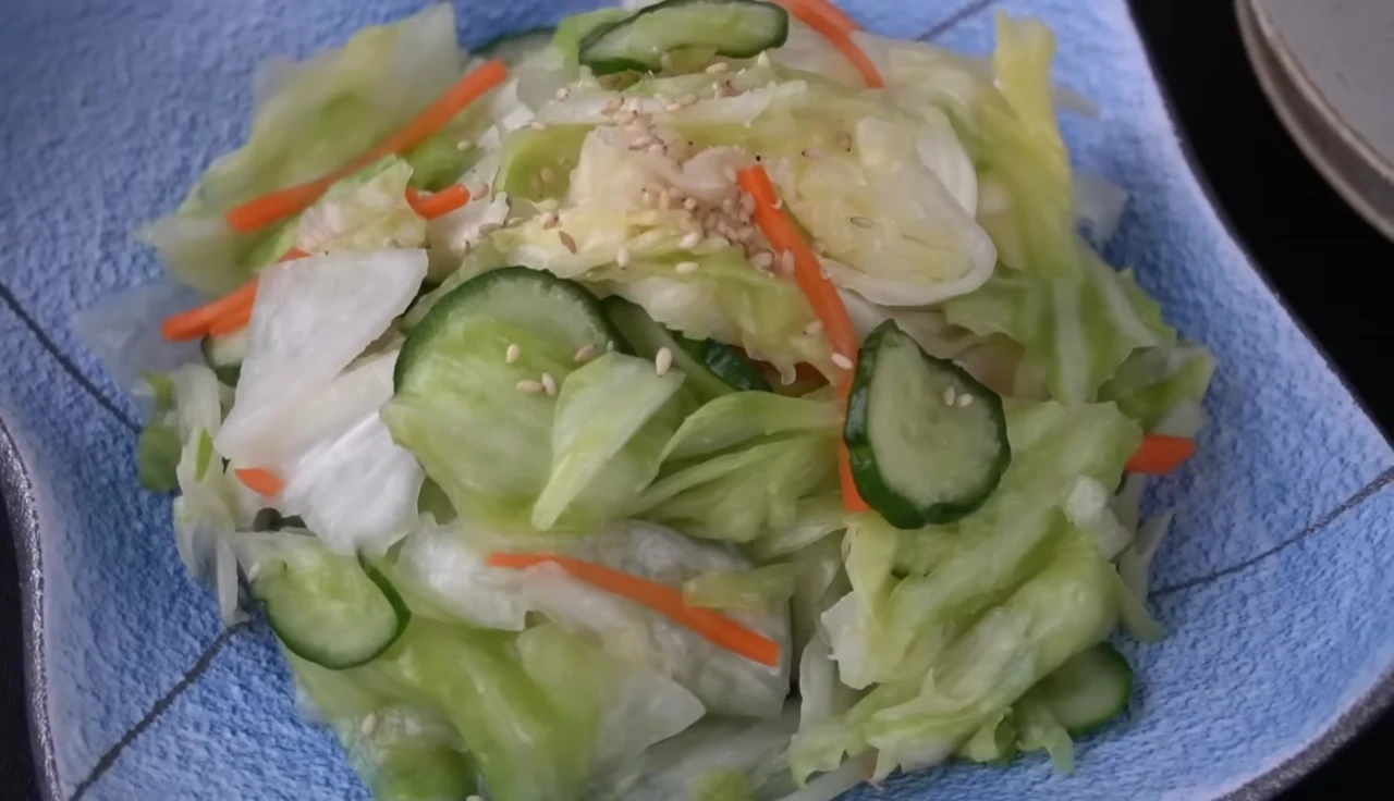 Easy Pickled Cabbage Recipe: Quick & Crunchy Side Dish