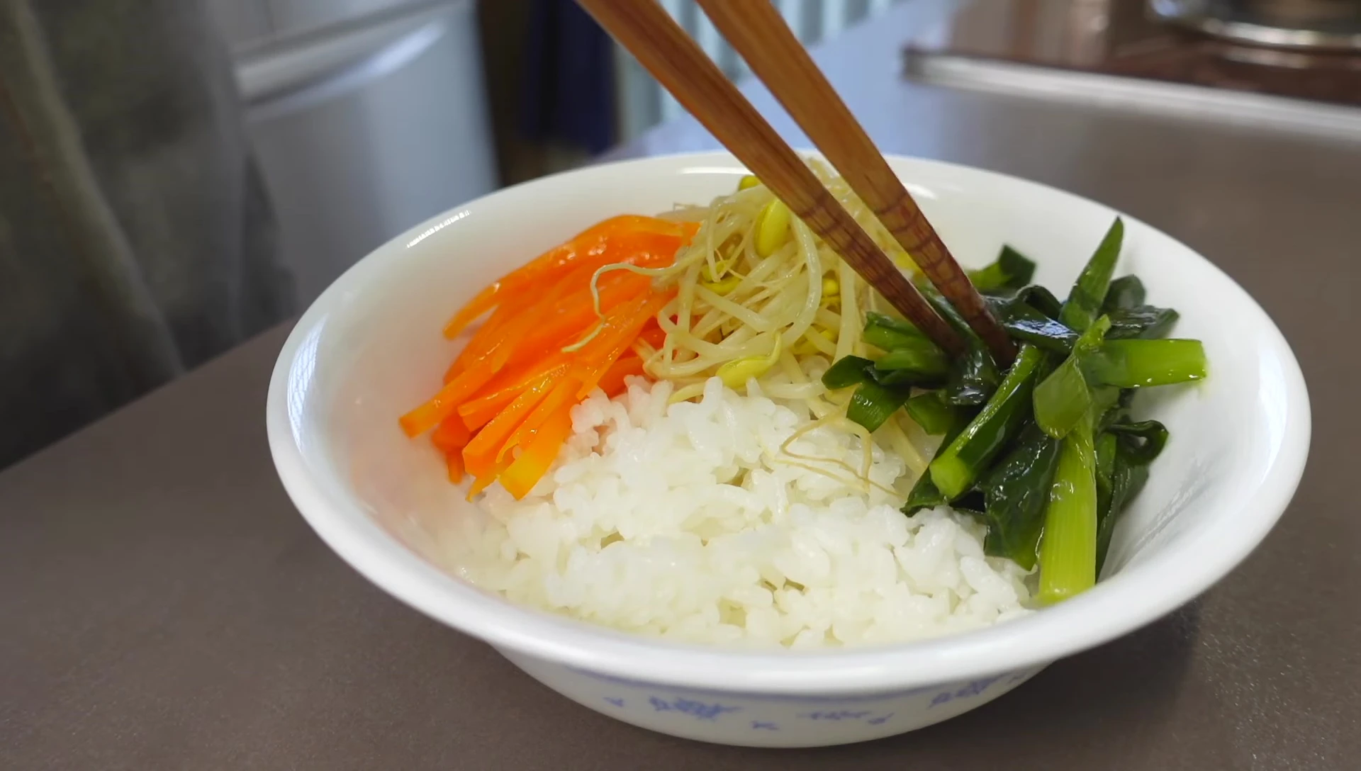 Easy Steamed Bibimbap: A No-Effort Korean Delight