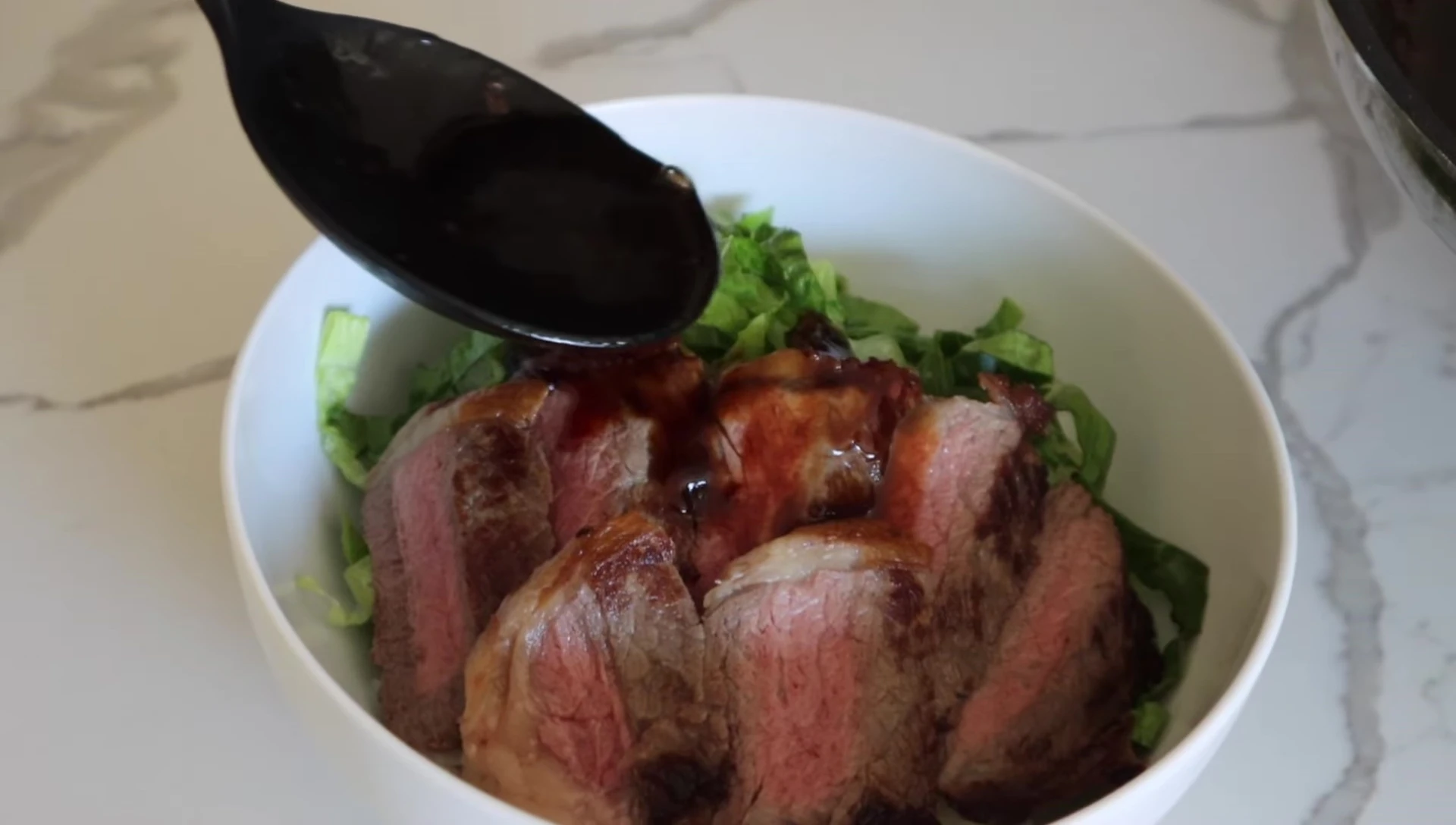 Steak Donburi Recipe: Easy & Delicious Japanese Rice Bowl