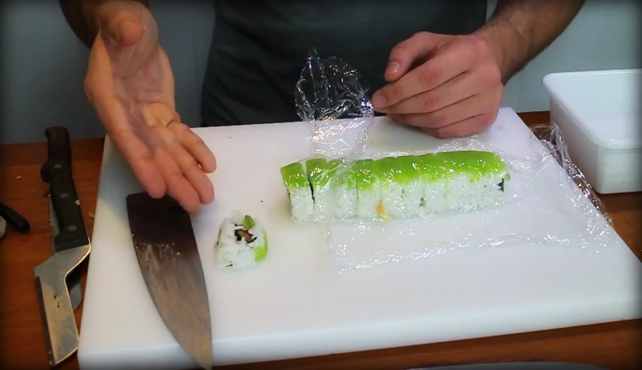 Mastering the Art of Sushi Rolling: Achieving Perfect Slices Every Time
